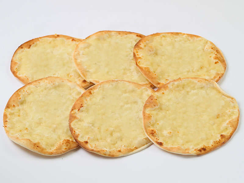 Mini Cheese Manakish | 600g - 6pcs - Minbaladeh.world